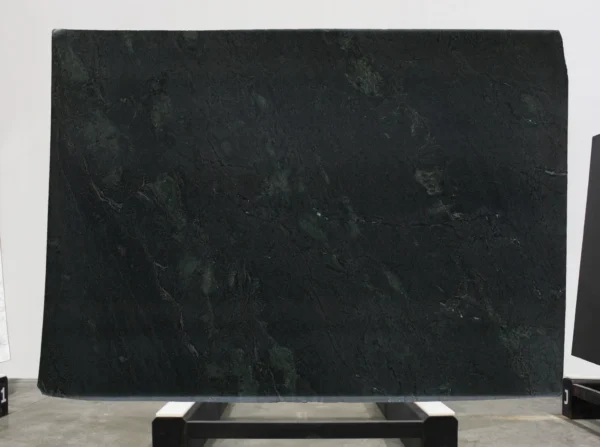 Verde Cala – The Stone Man